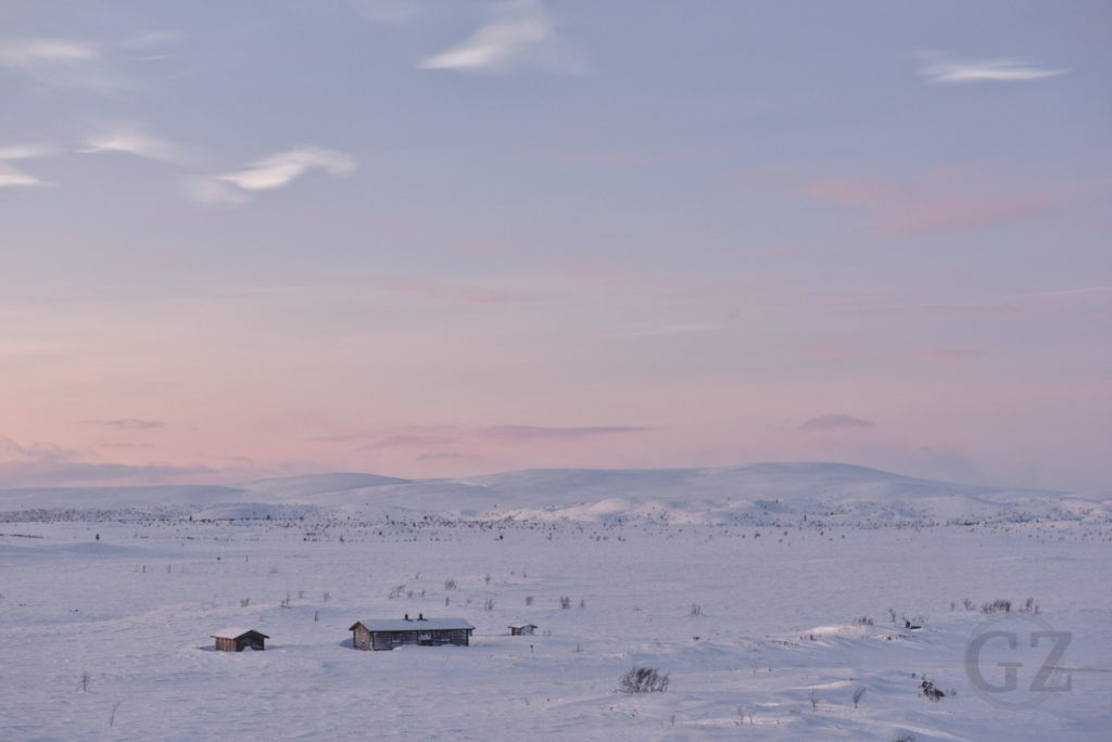 Skiing Trip to Pöyrisjärvi during Polar Night – Gerald Zojer's Blog